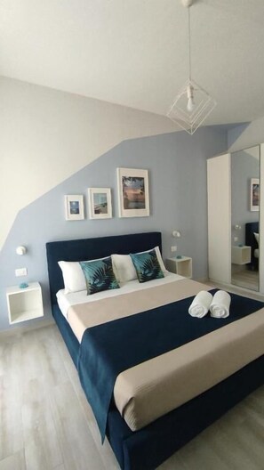 Roupas de cama premium, camas Select Comfort, escrivaninha