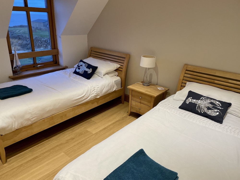Modern Fisherman's Cottage With Stunning Uninterrupted Views Of The Moray Firth - Moray