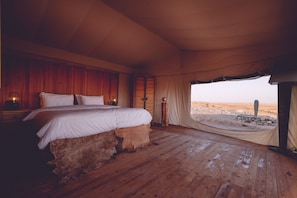 Luxury Suite Tent | Cofres nos quartos, acesso para cadeiras de rodas