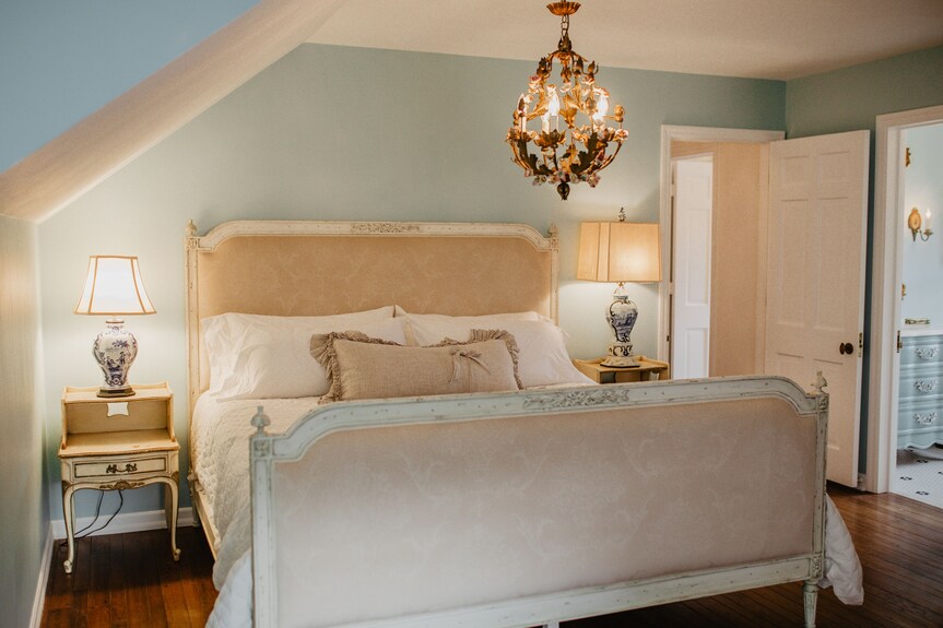 Secluded French Farmhouse Cottage 14 Acres In Pennsylvania With Private Stream - Shippensburg University, Shippensburg