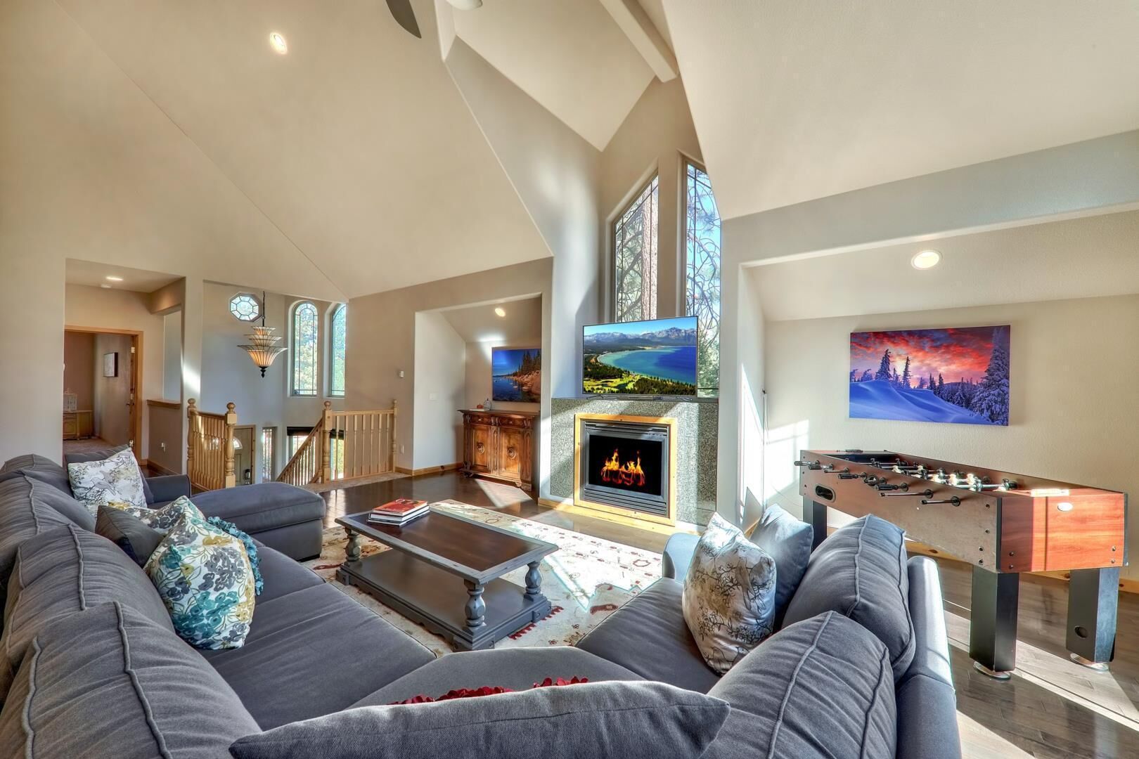 Sugar Pine Lodge: Hot Tub, Large Yard, Games - South Lake Tahoe, CA