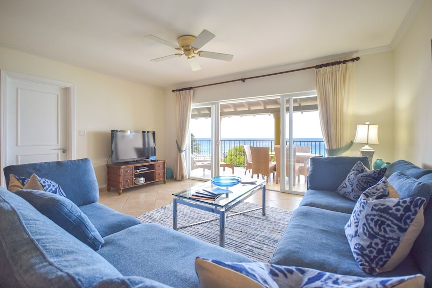 Sapphire Beach 517 - Tropical áTico Frente Al Mar Living - Bridgetown