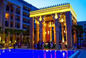 Bar à beira da piscina