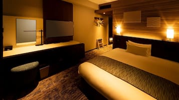 Quarto casal, para não fumantes | Cofres nos quartos, escrivaninha, cortinas blackout, Wi-Fi de cortesia