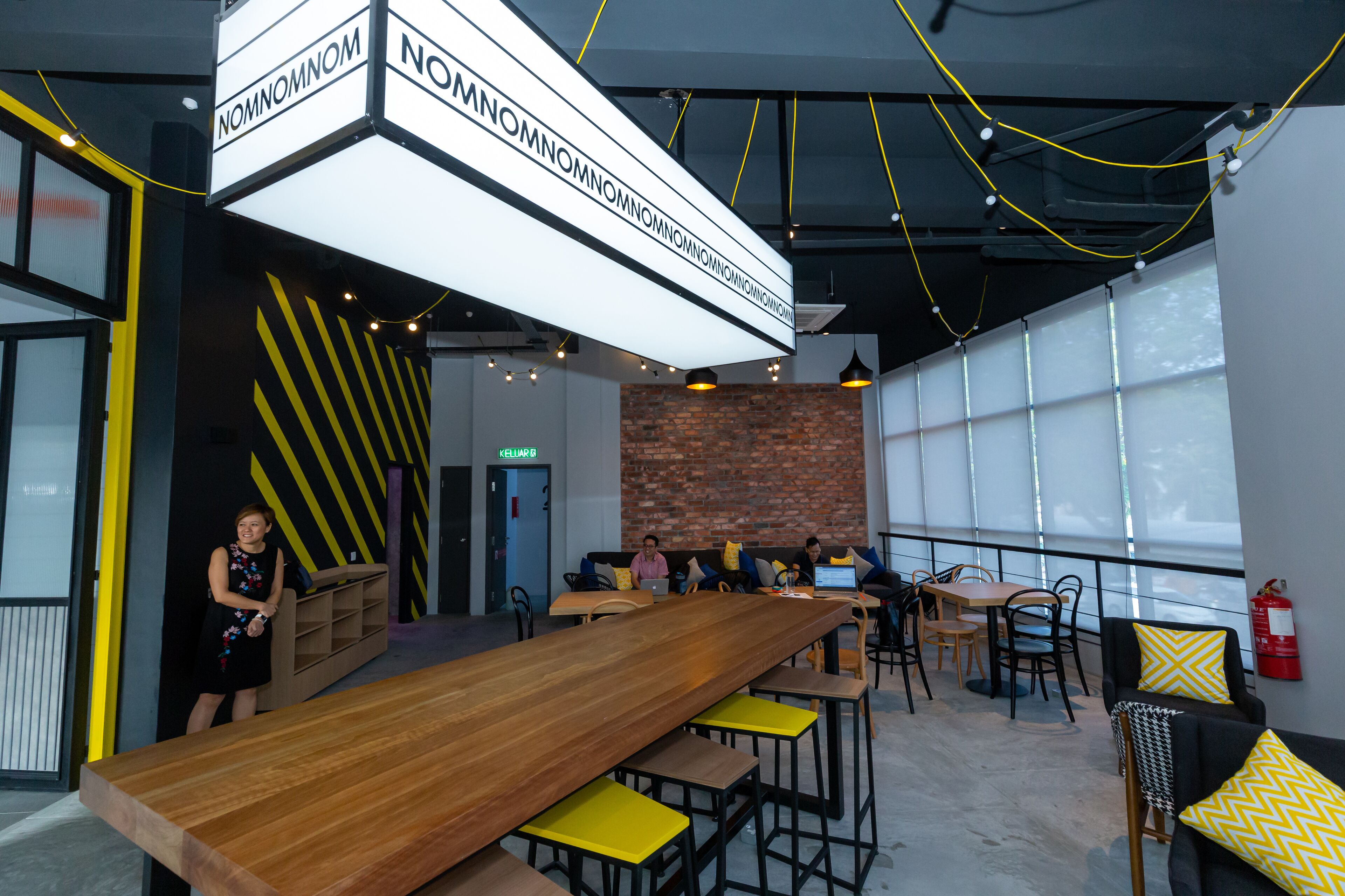 Pequenos-almoços, almoços, jantares servidos, cozinha local 