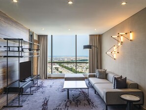 Roupa de alta qualidade, cofre no quarto, secretária 