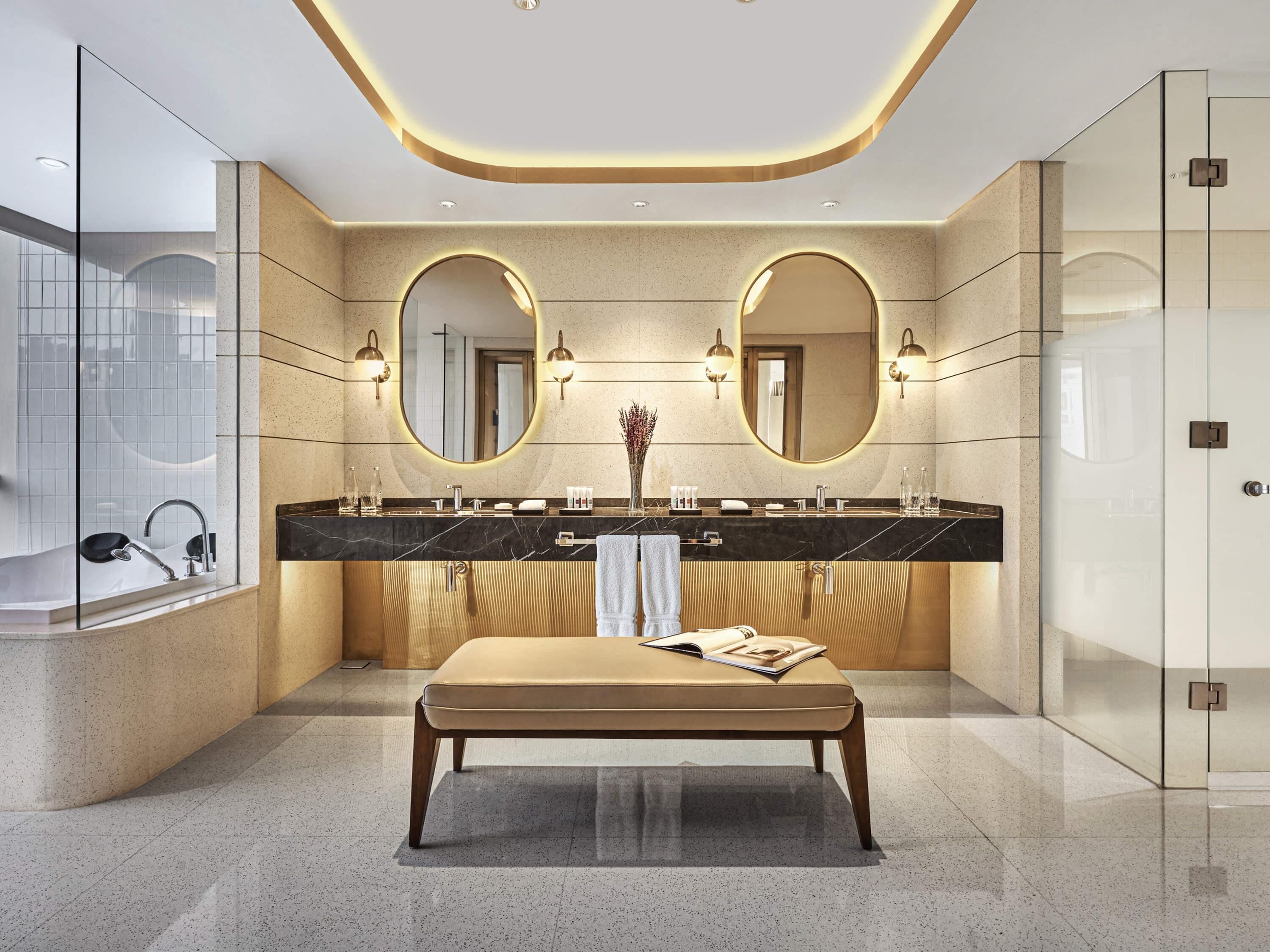 Suite, 1 cama king-size (St. Gallen) | Roupa de alta qualidade, cofre no quarto, secretária 