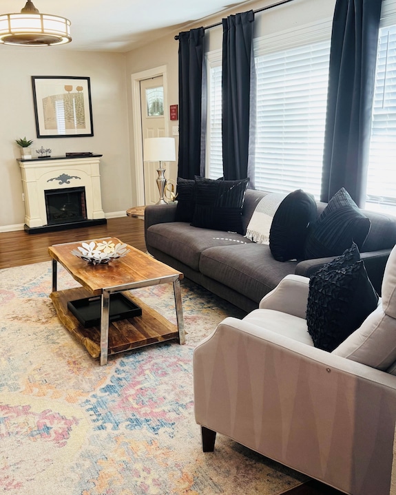 Pool House W/huge Yard Near City Center - Tampa, FL