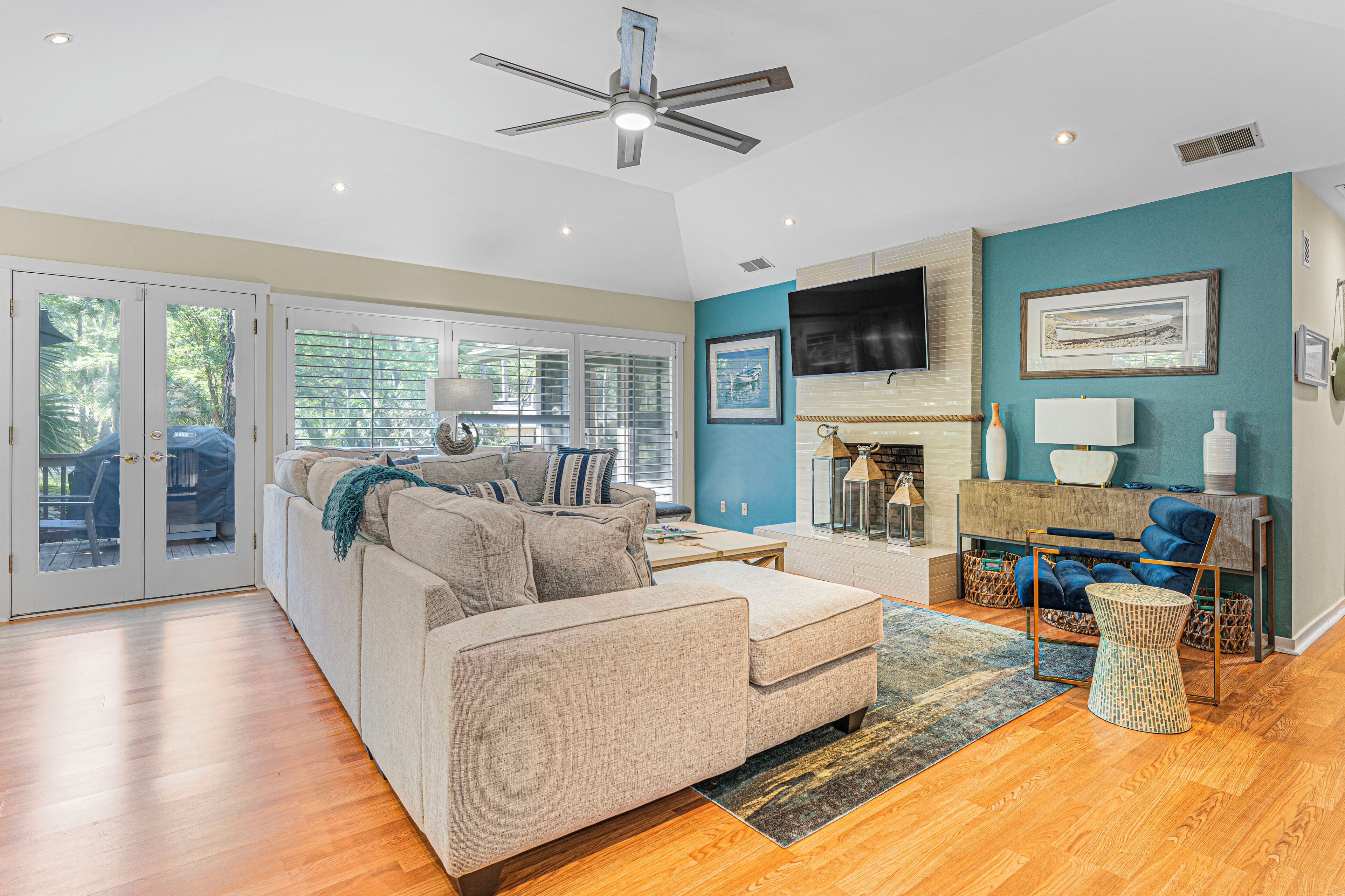 Pet Friendly ~ Upscale Renovations & Decor ~ Private Pool ~ 2 St. Andrews Place - Hilton Head Island, SC