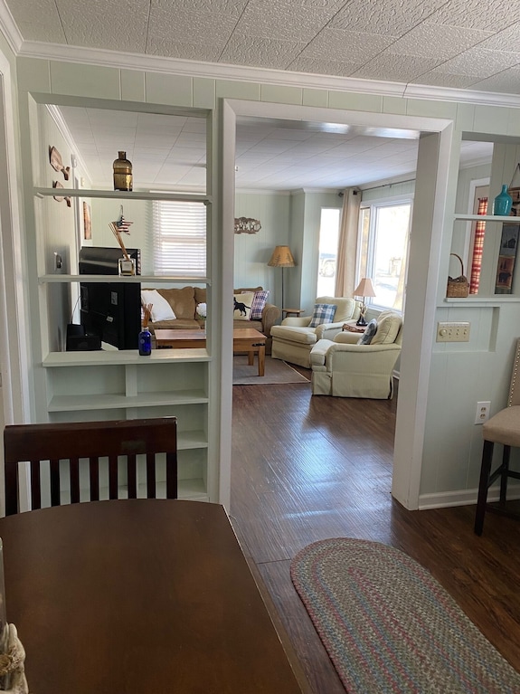 Cozy, Clean, In-town, Cottage - Walk To Town. Dogs Welcome! - Harbor Springs, MI