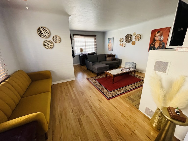 Gorgeous, Private, Comfy, Clean & Close To Edo - Albuquerque, NM