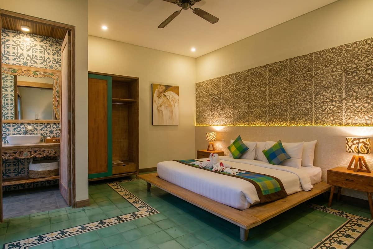 Vila, 1 quarto, piscina particular | Cofres nos quartos, individualmente mobiliados, escrivaninha