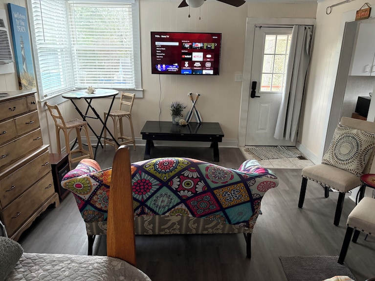 Apartamento Privado En La Planta Superior Con Escaleras Privadas Que Ha Sido Recientemente Renovado. - Carolina del Norte