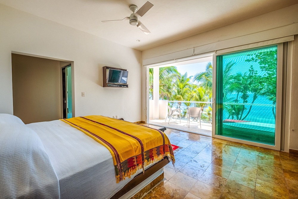 Beautiful Bella Beachfront Villa In Jade Bay With Pool, Amazing View And More - Akumal