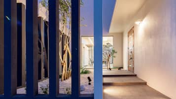 Entrada (vista interior)