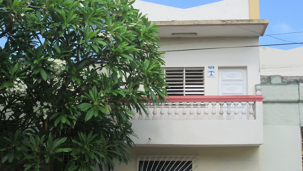 Casas Arturo Y Xiomara / Casa # 2 / Aloj. Entero - Cuba