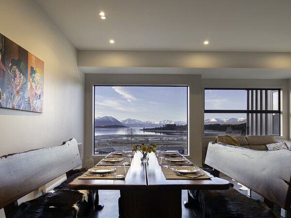 Ranginui At Lake Tekapo - Lake Tekapo