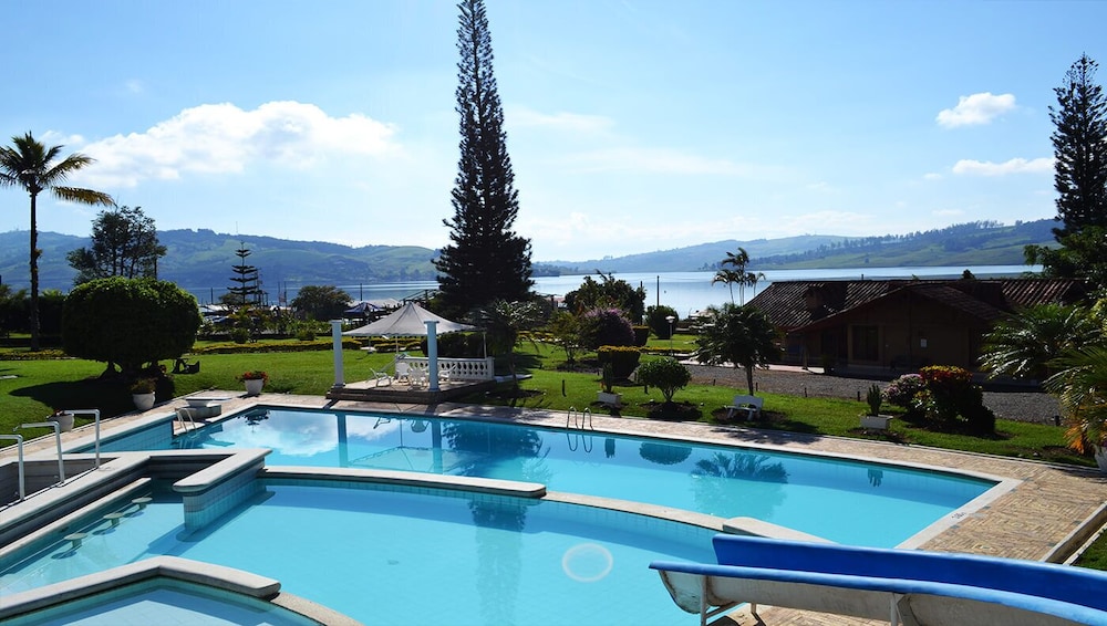 Hermosa Cabaña Frente Al Lago Calima - Calima