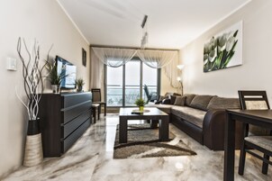 Apartamento (UG 509) | Sala | Televisor 