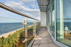 Apartamento (UG 1010) | Varanda