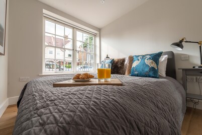 Hampden Apartments - the Diana