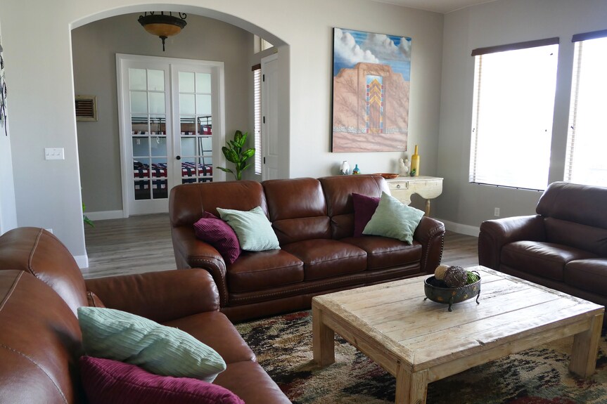 Private Home & Fenced Pool, Tv/game Rm, Play-set - 리즈