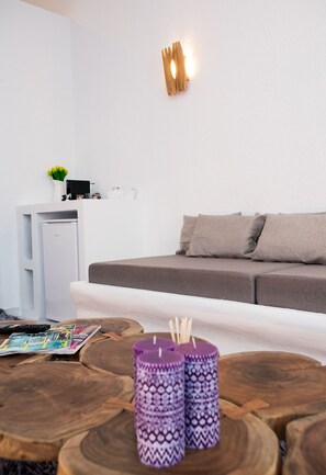 Suíte estúdio luxo (Gaias) | Frigobar, individualmente decorados, individualmente mobiliados