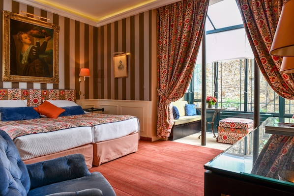 Suíte tradicional | Cofres nos quartos, individualmente decorados