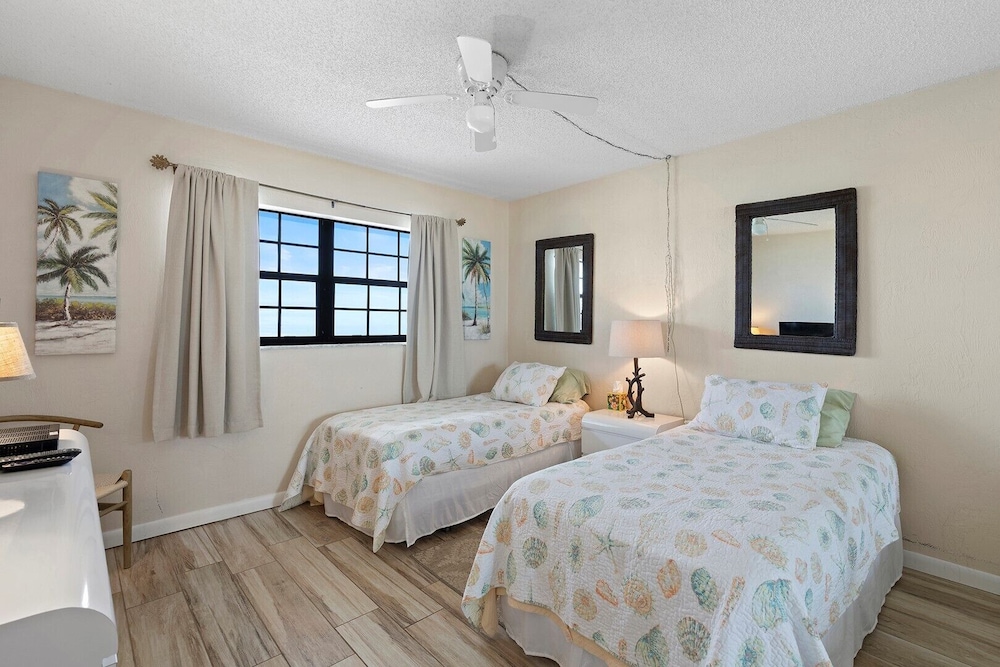 505 - Top Floor Ocean View 2/2 - New Smyrna Beach, FL