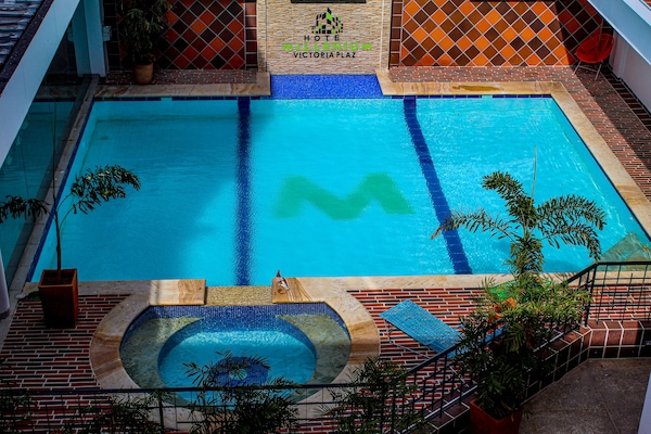 Quarto presidencial | Piscina externa