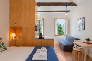 Estúdio, Vista para a cidade (2nd Floor) | Quartos insonorizados, ferro/tábua de engomar, Wi-fi grátis 