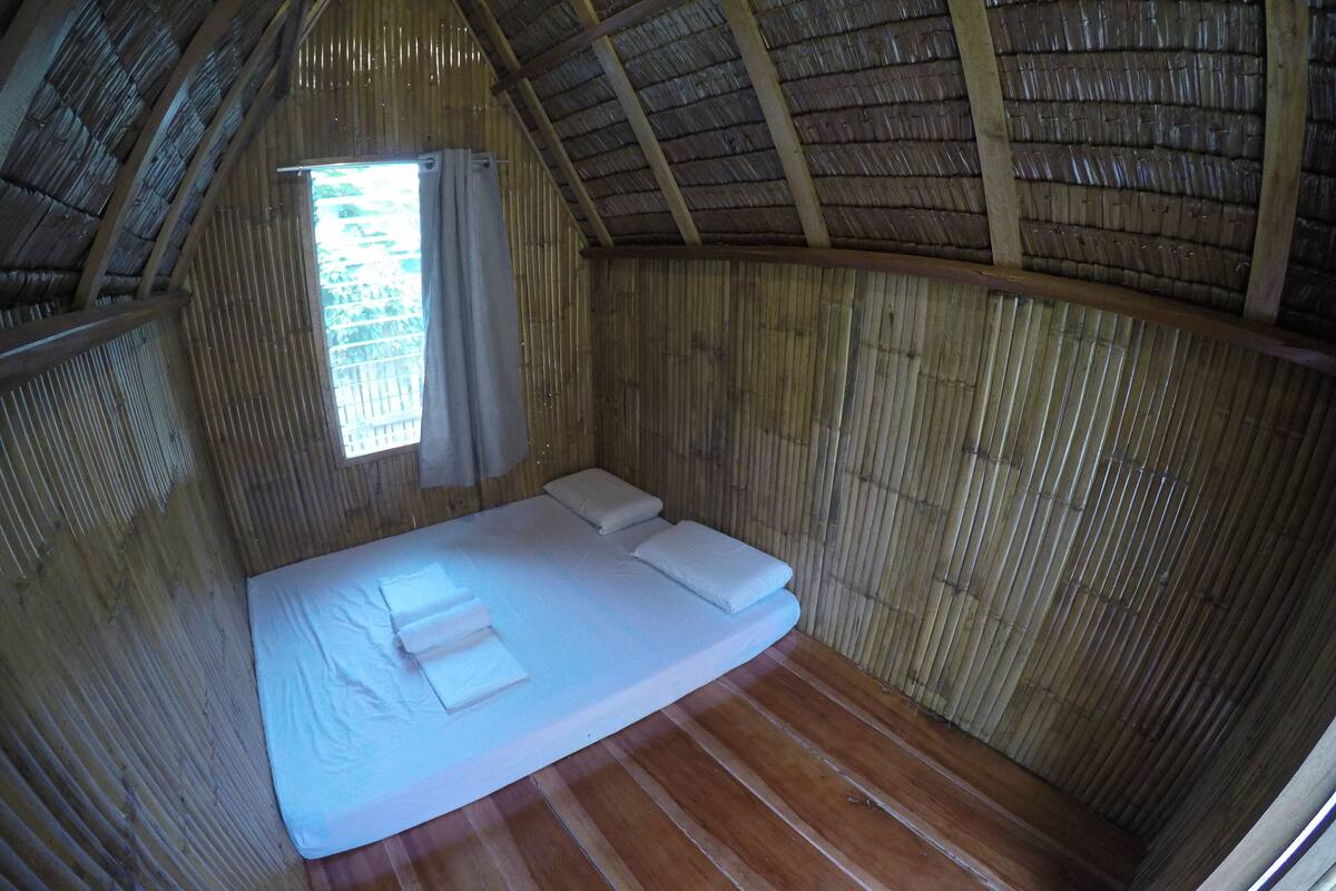 Quarto Duplo Básico | Wi-fi grátis, roupa de cama fornecida