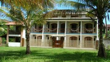 Fachada da propriedade