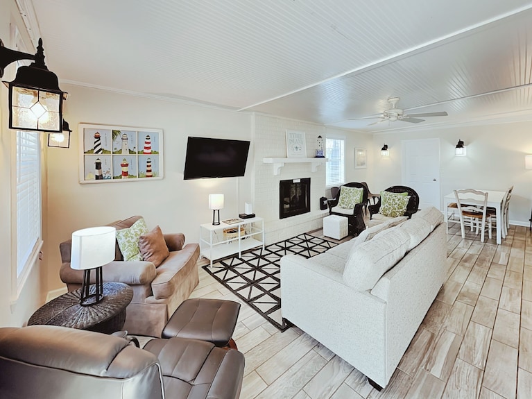 Horsepen Creek Cottage | Pet Friendly, Marsh Views - Tybee Island