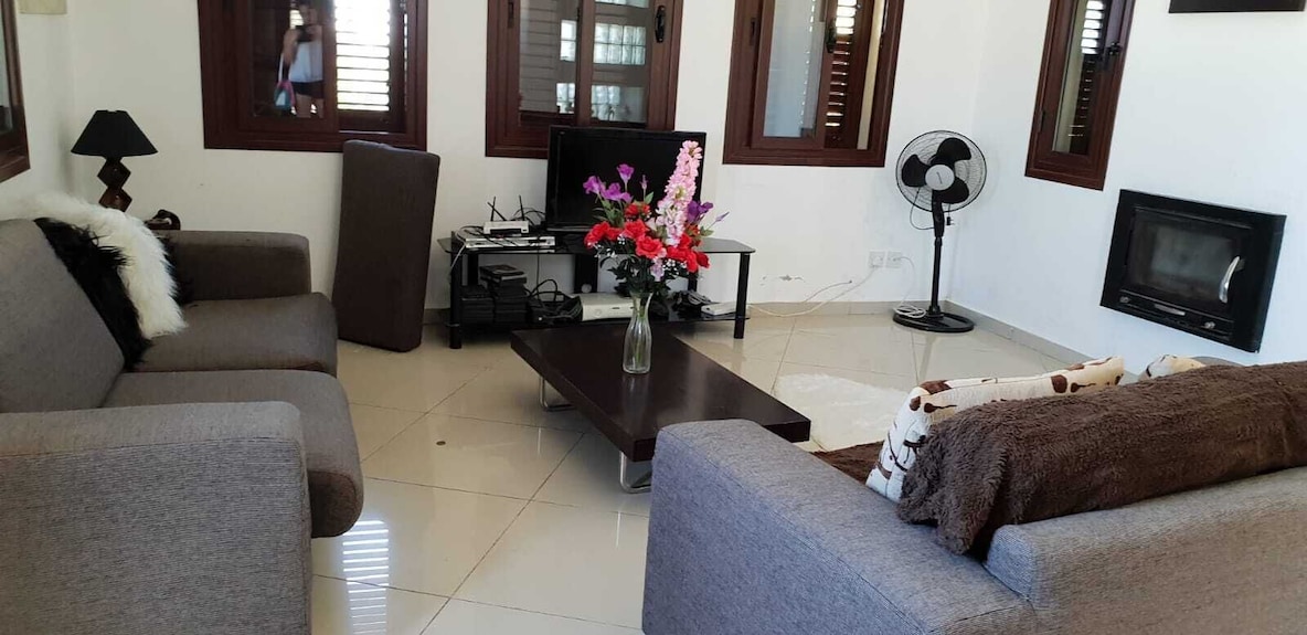 4 Dormitorios, Piscina Privada, Villa Con Hermosa Vista Al Mar. - Cyprus