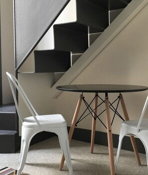 Quarto Duplo (Mai Tai) | 1 quarto, minibar, com decoração personalizada 