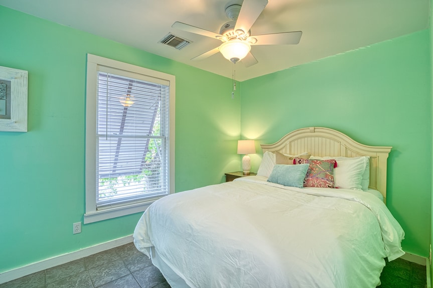 "Just Off Duval" ~ Charmante Wohnung Im Zentrum Von Duval St. Mit Parkplatz! - Key West, FL
