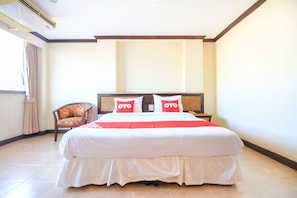 Quarto Duplo Superior | Secretária, Wi-fi grátis, roupa de cama fornecida 