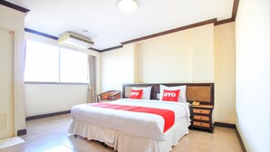 Quarto casal superior | Escrivaninha, Wi-Fi de cortesia, roupa de cama
