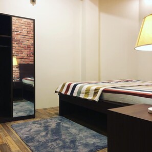 1 quarto, roupa de alta qualidade, edredões de penas