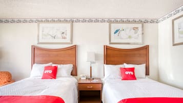 2 Full Beds Smoking | Escrivaninha, roupa de cama