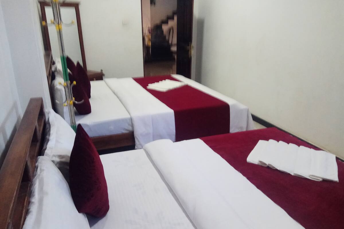 Quartos insonorizados, Wi-fi grátis, roupa de cama fornecida