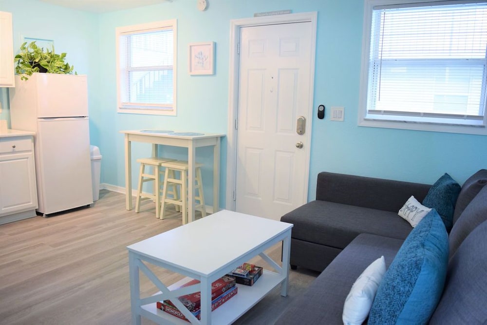 New Beach Condo Steps From The Ocean - Brevard County, FL