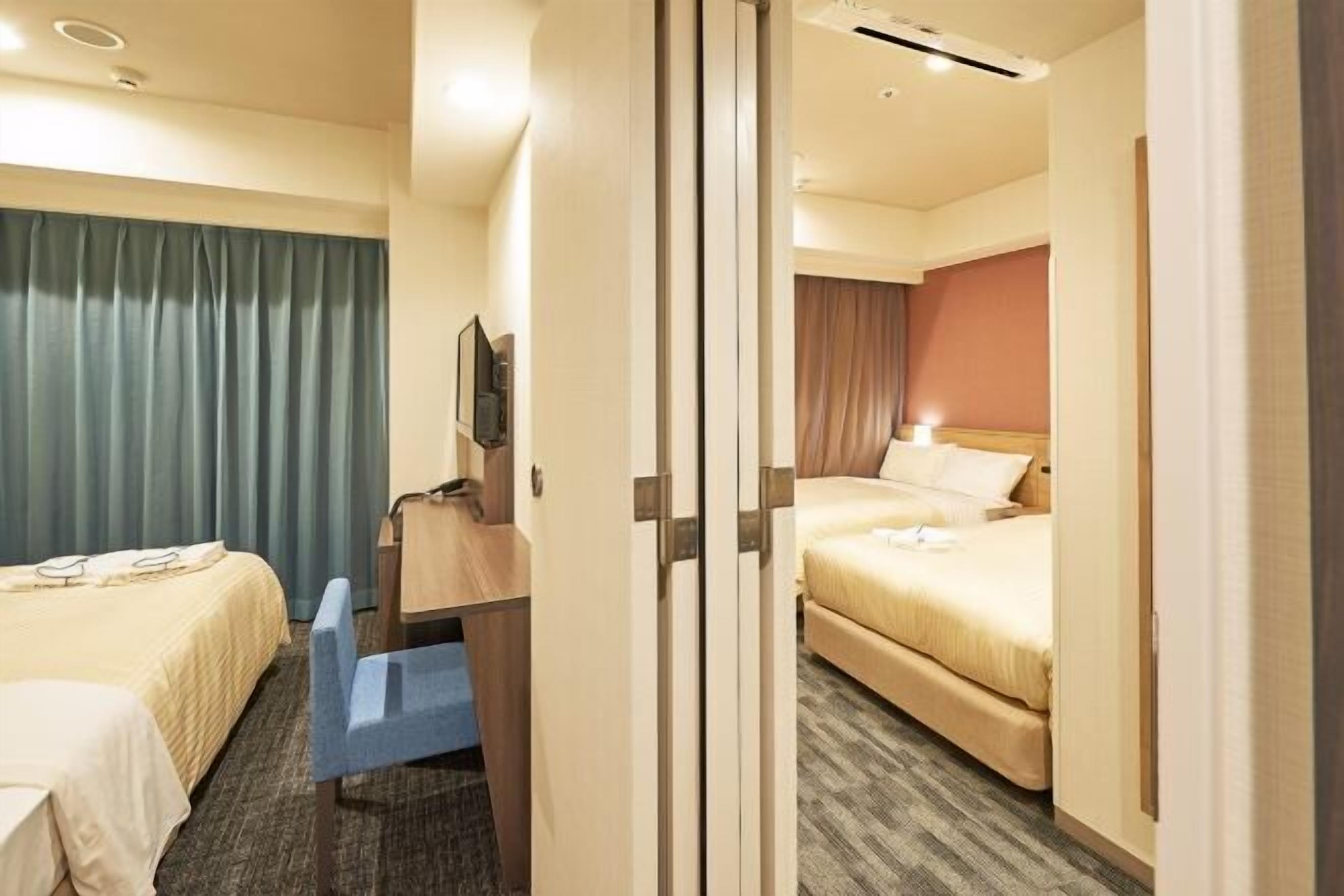 Secretária, ferro/tábua de engomar, Wi-fi grátis 