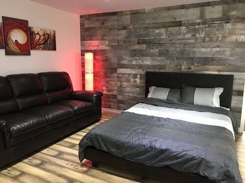 New Nd Renovated Cozy Apartment - Laval