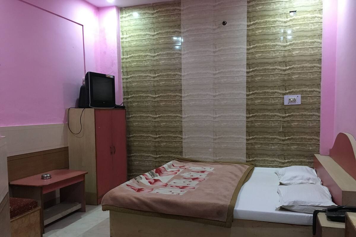 Quarto luxo | Escrivaninha, individualmente mobiliados