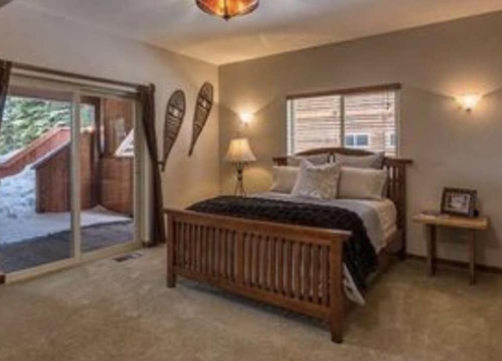 Stunning Quiet Tahoe Donner Sanctuary - Donner Lake, CA
