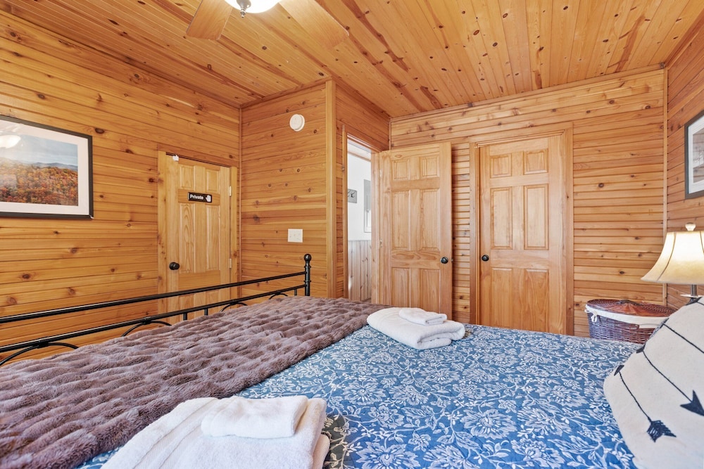 Hot Tub, Wifi, Pet-friendly - Family Cabin - Mountain Spirit - Red River Gorge, Kentucky! - Kentucky