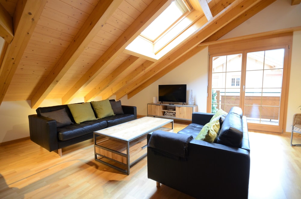 Beautiful Penthouse Apartment With Stunning Views Of Lauterbrunnnen Valley. - Lauterbrunnen