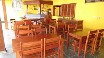 Pequeno-almoço tipo buffet diário incluído